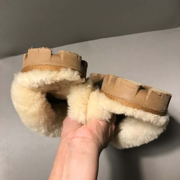 UGG | Shoes | Authentic Ugg Slippers | Poshmark